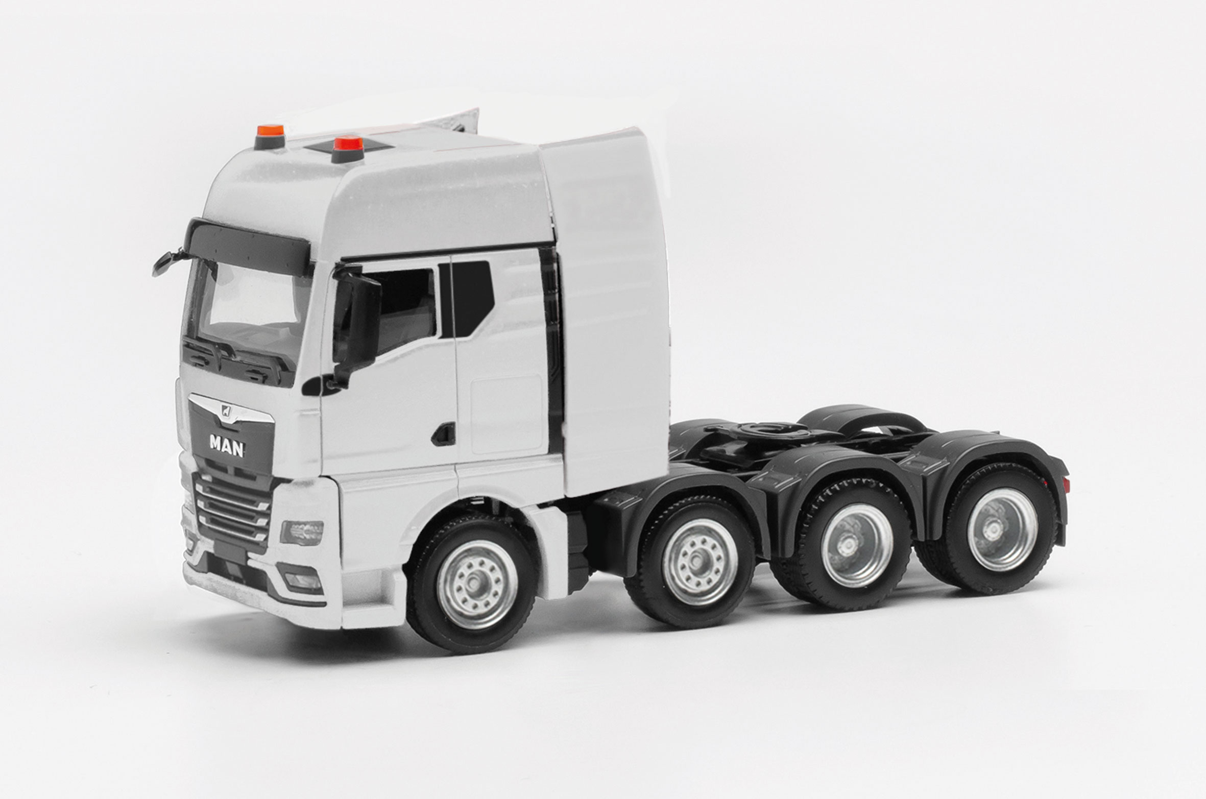 HERPA 316958 MAN TGX GX SLT-Zgm, weiß - vasutmodell.com