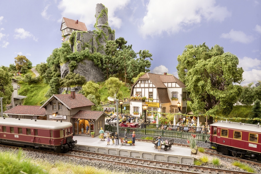NOCH 71904 Ratgeber »Familien-Hobby Modellbahn« - vasutmodell.com