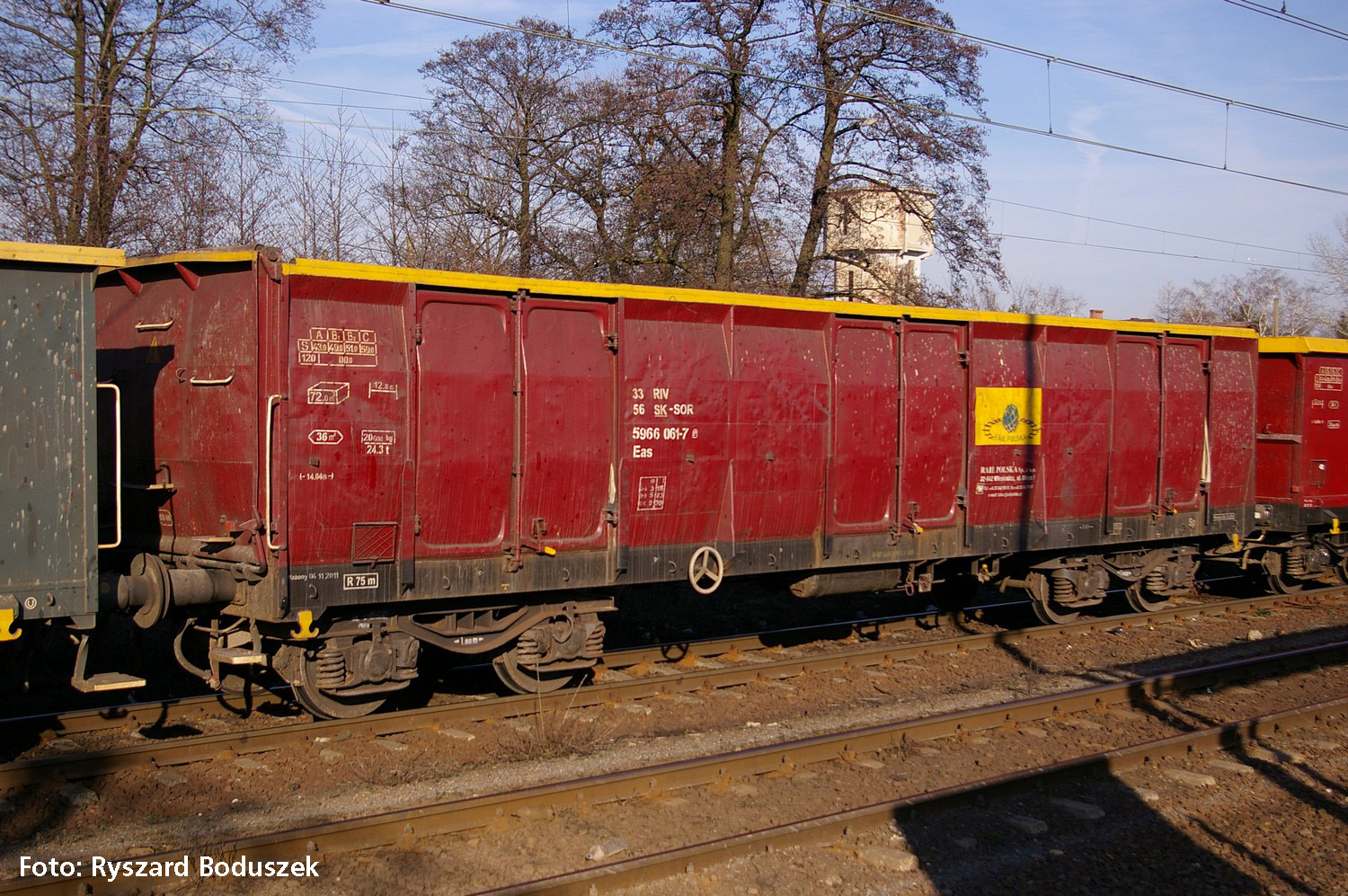 PIKO 27733 Off. Güterwg. Rail Polska VI - vasutmodell.com
