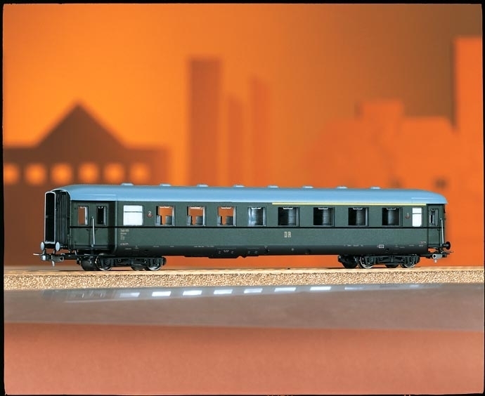 PIKO 53272 Coach 1st/2nd Cl., DB III - vasutmodell.com