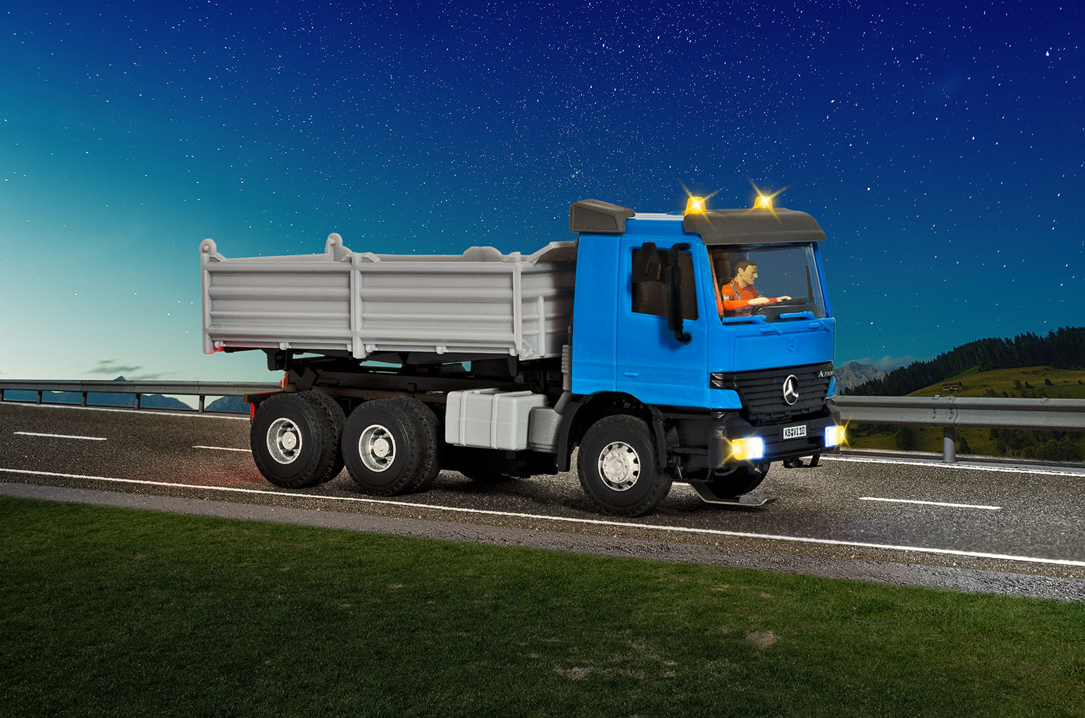 VIESSMANN 8010 H0 MB ACTROS 3-achs Muldenkip - vasutmodell.com